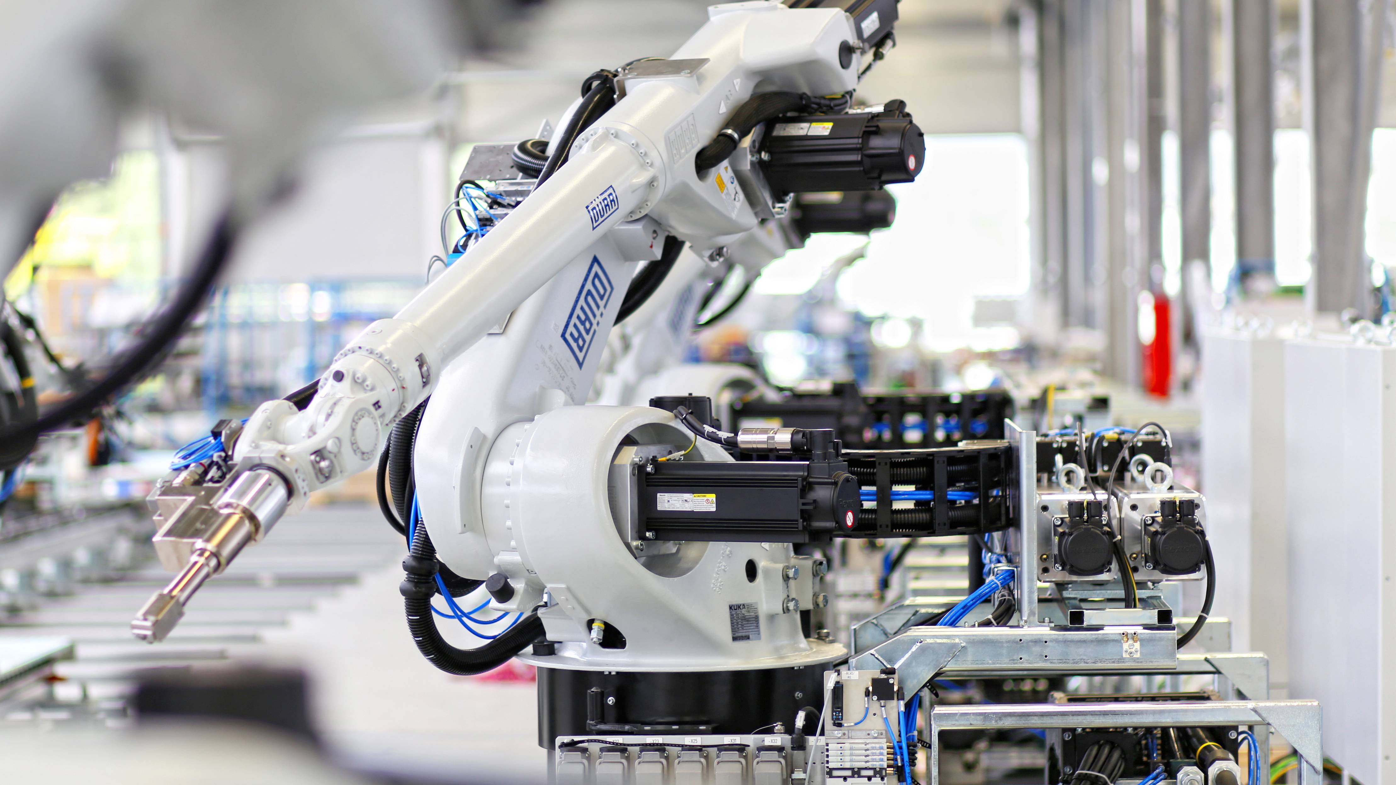 Dürr sells 2,000th sealing robot: New robot model optimizes sealing ...